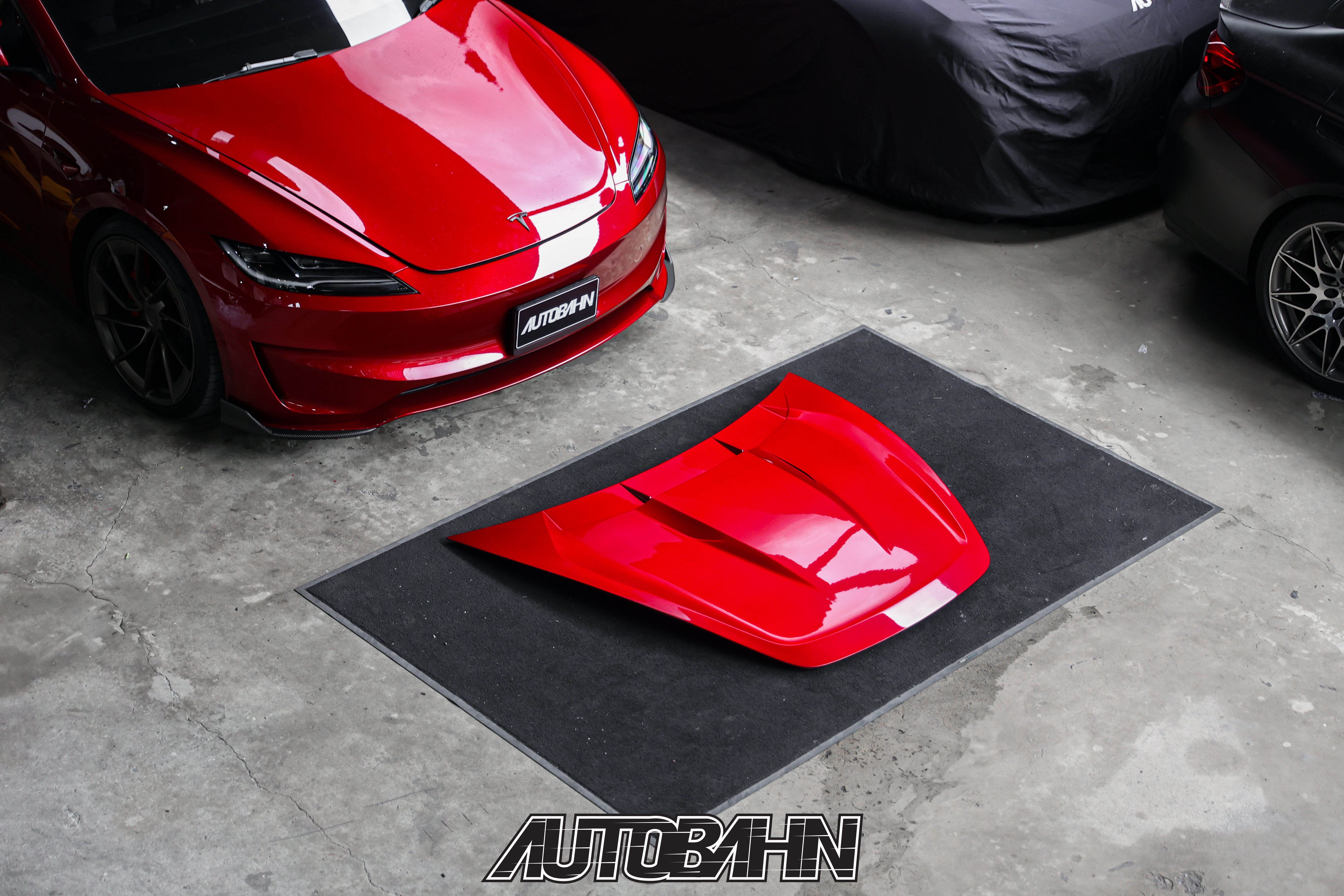 Tesla Model 3 Highland ฝากระโปรงหน้า Robot Craftsman | Autobahn Thailand