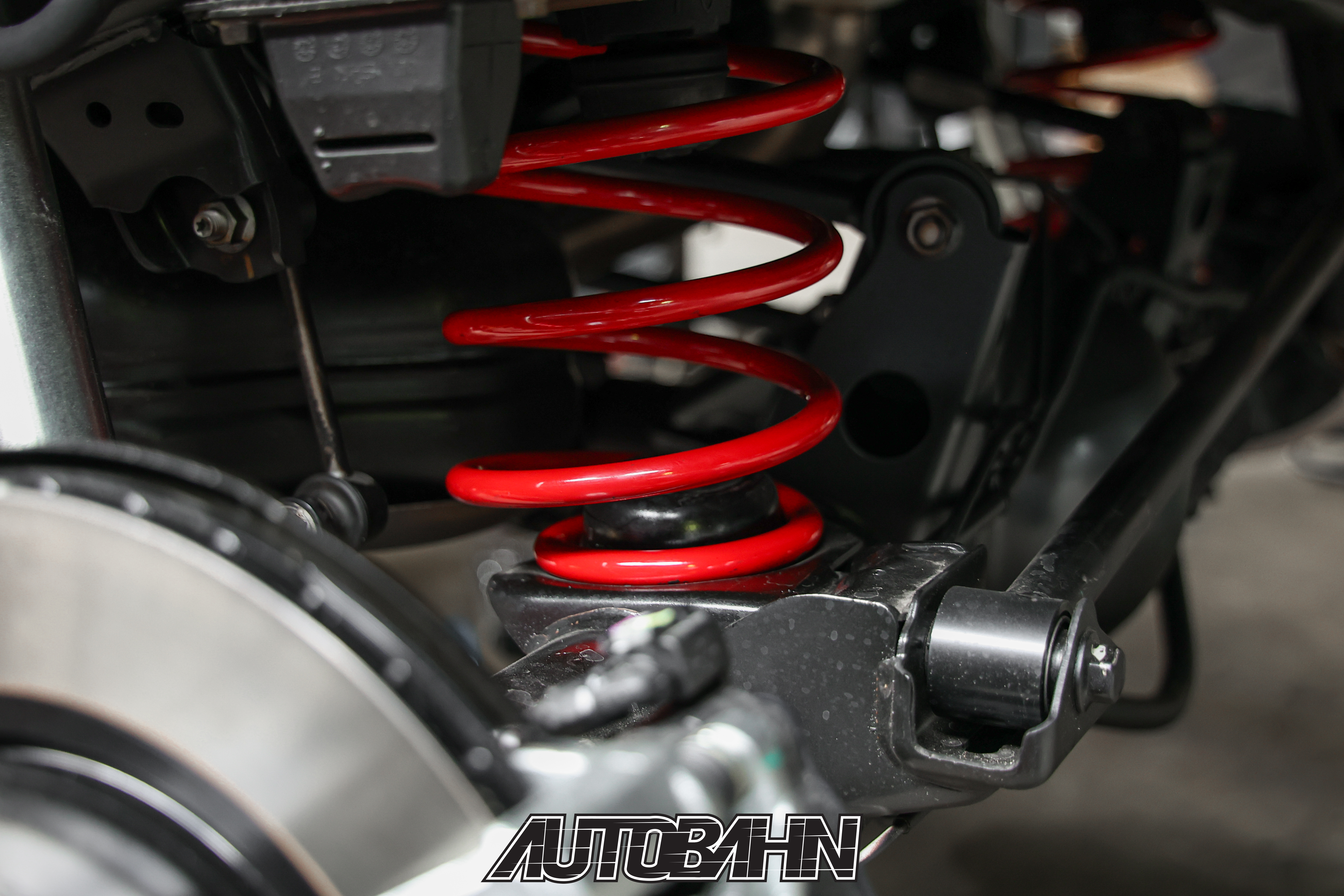 TANK 300 x PROFENDER Queen Series | Autobahn Thailand